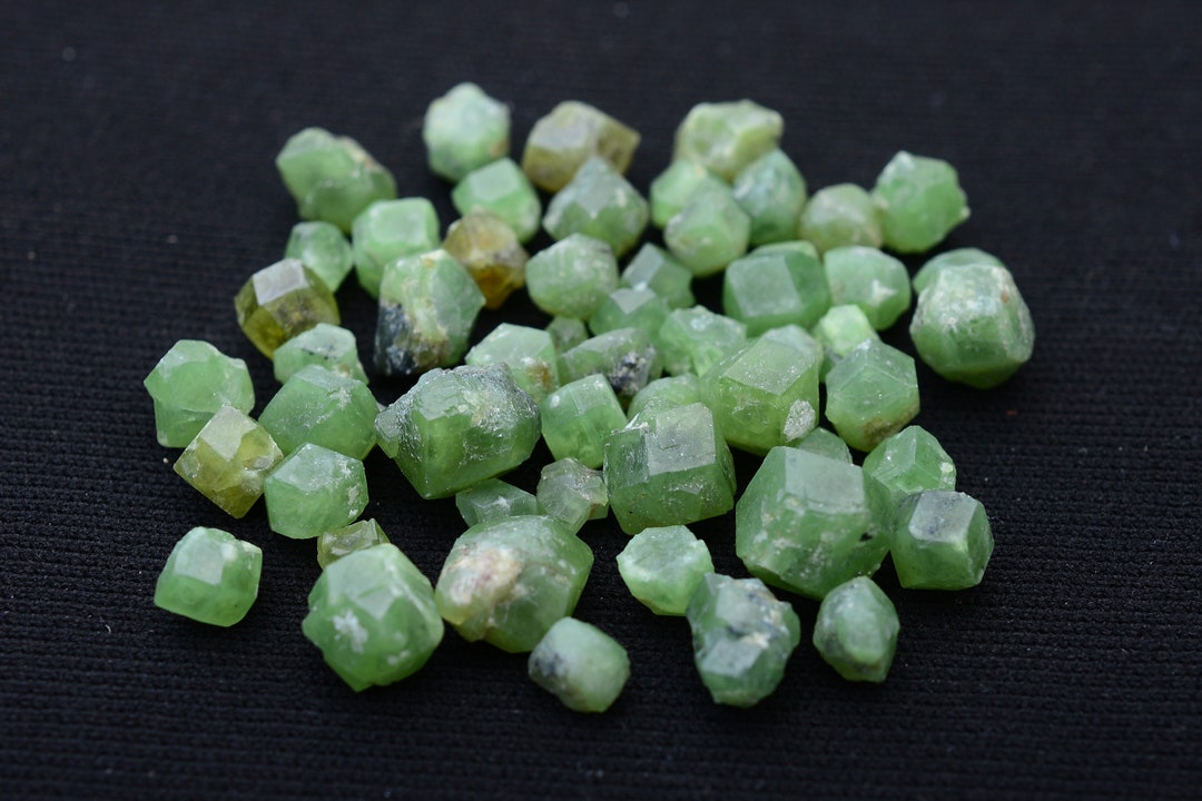 Green Demantoid / Andradite Green Garnet Polyhedron Shape Terminated ...