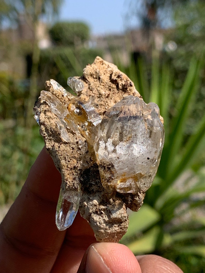 Hashupi Quartz Crystal Having Sharp Lustre With Mother-rock Combine ...