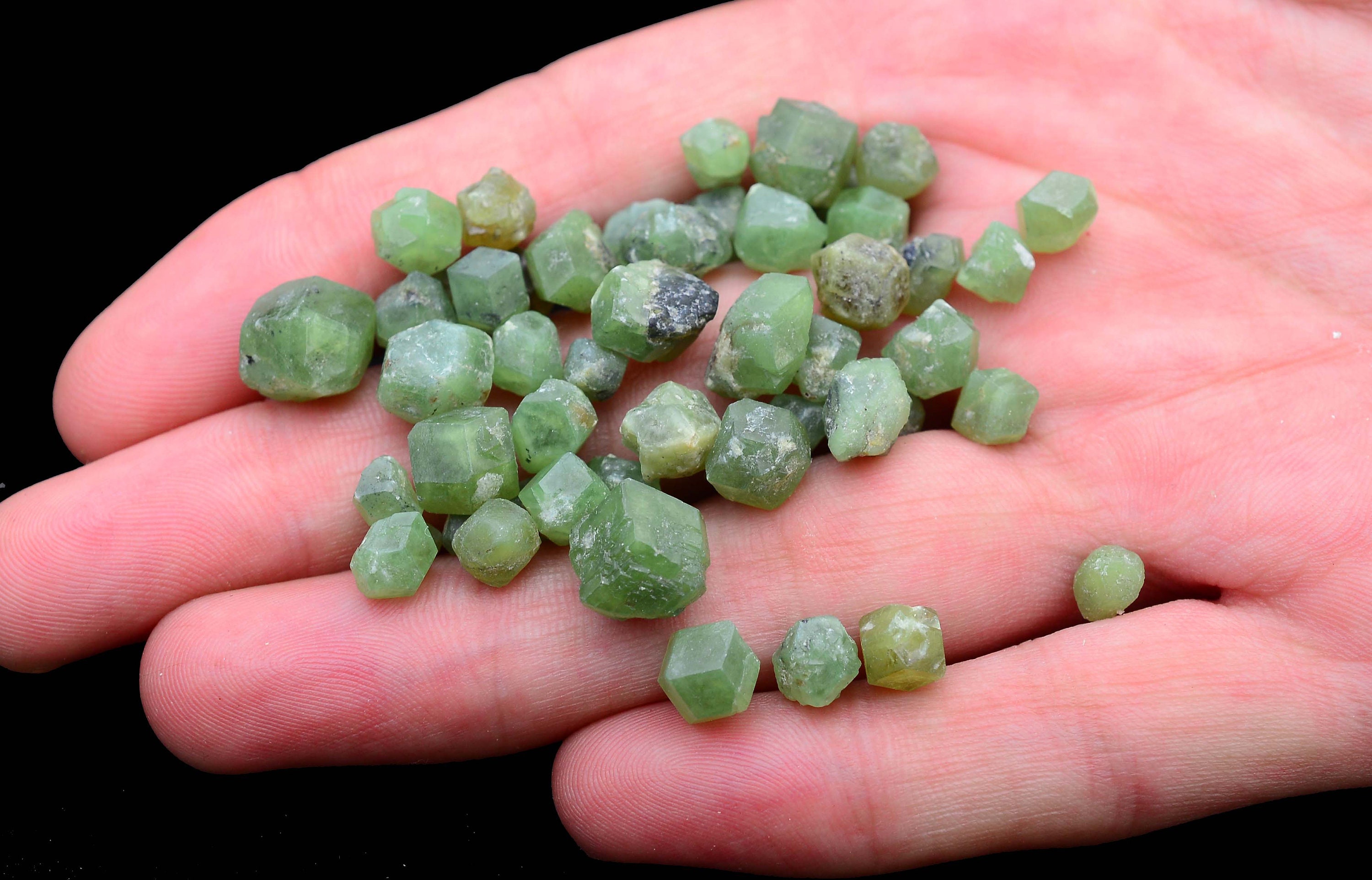 Green Demantoid / Andradite Green Garnet Polyhedron Shape Terminated ...