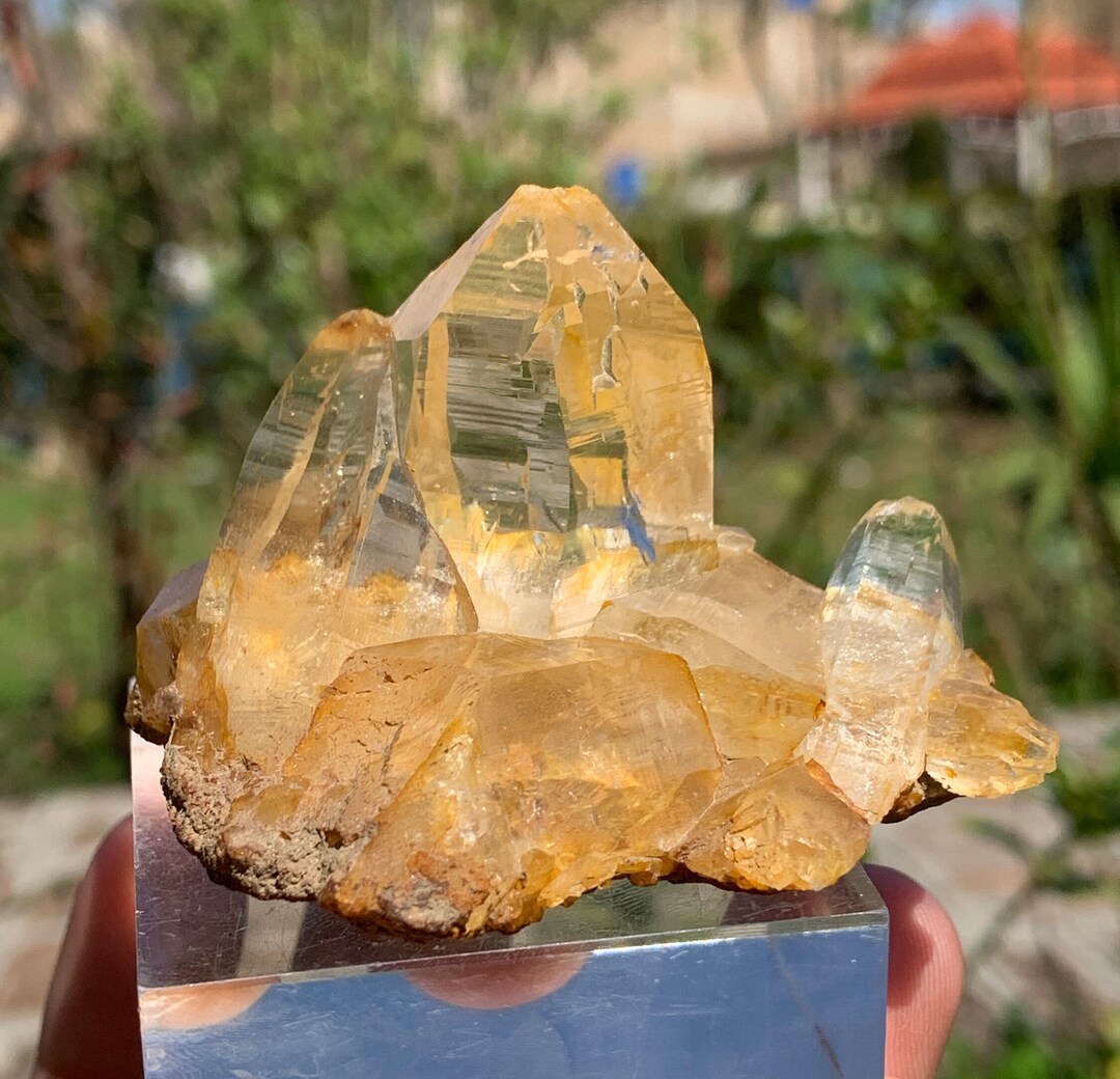 Hashupi Quartz Crystals Cluster With Iron Inclusions Having Sharp ...