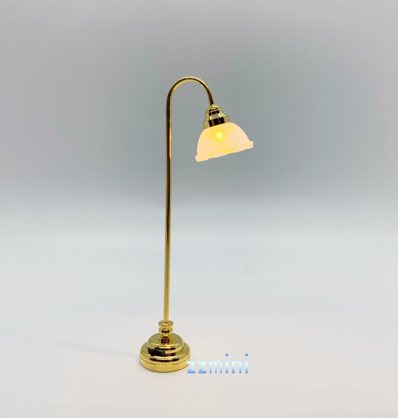 1/12 Dollhouse Miniature Fluted Shade Floor Lamp LED Light Battery Use ...