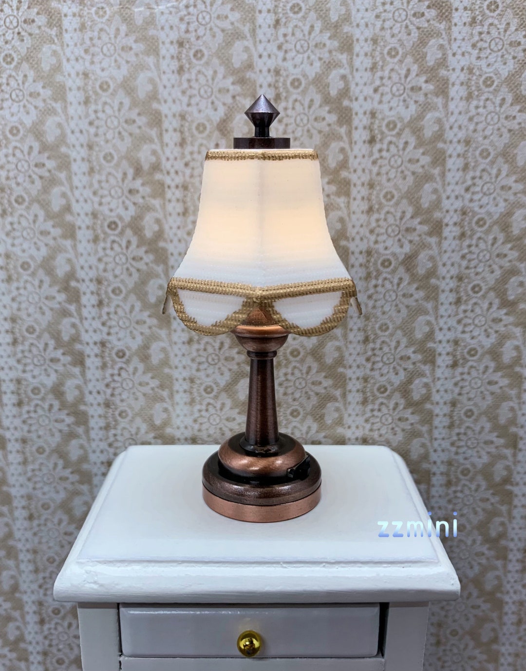 1/12 Dollhouse Miniature Table Lamp LED Light Lamp Battery Use ...