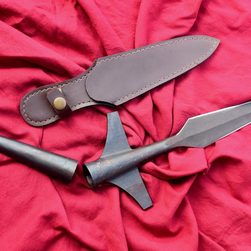 Hastovenator the Spear Hunter - Etsy Canada