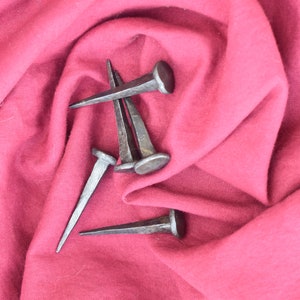 Hand Forged Medieval Iron Nail Set of 5. - Etsy