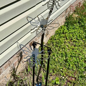 Balancing Bumble Bees Yard Art - Etsy