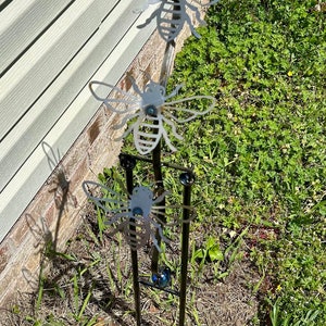 Balancing Bumble Bees Yard Art - Etsy