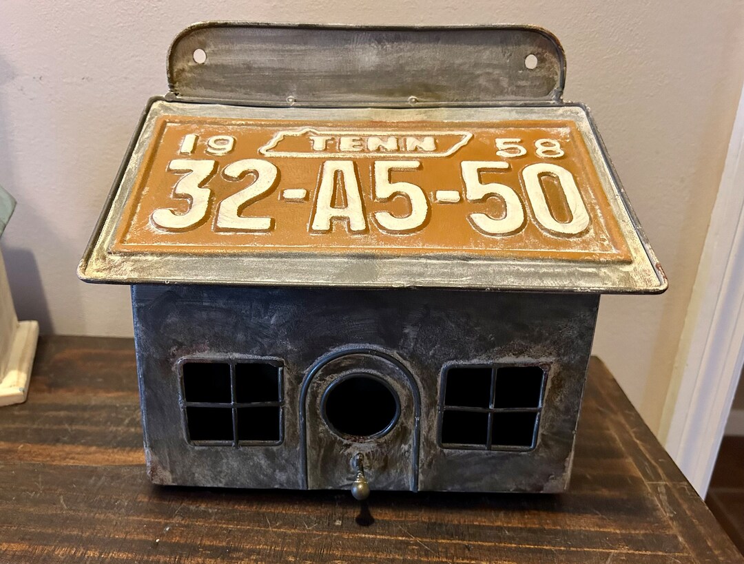 TN Tag Store Front Birdhouse - Etsy