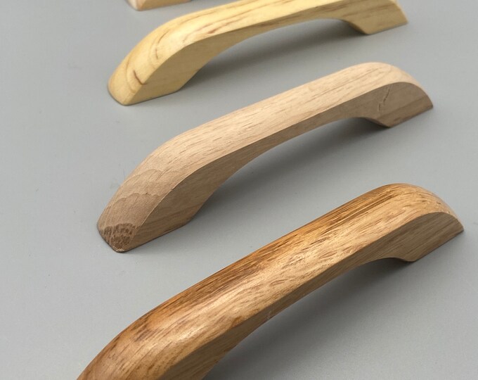 2x Natural Wood D-shaped Handles Pine and Oak Wood lacquered and ...