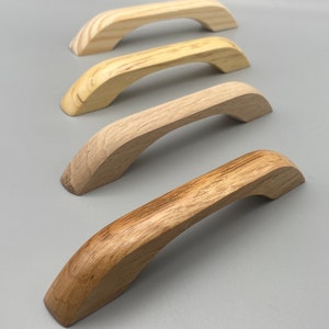 2x Natural Wood D-shaped Handles Pine and Oak Wood lacquered and ...