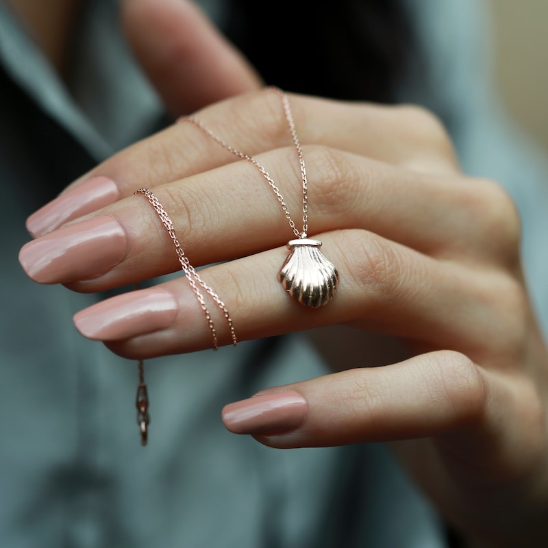 Gold Shell Necklace - Etsy