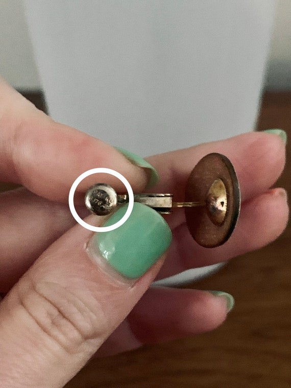 Vintage 1960s Mod Painted Enamel Hinge Screw-Back Ear… - Gem