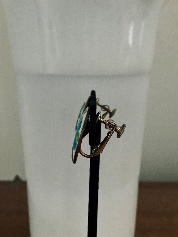 Vintage 1960s Mod Painted Enamel Hinge Screw-Back Ear… - Gem