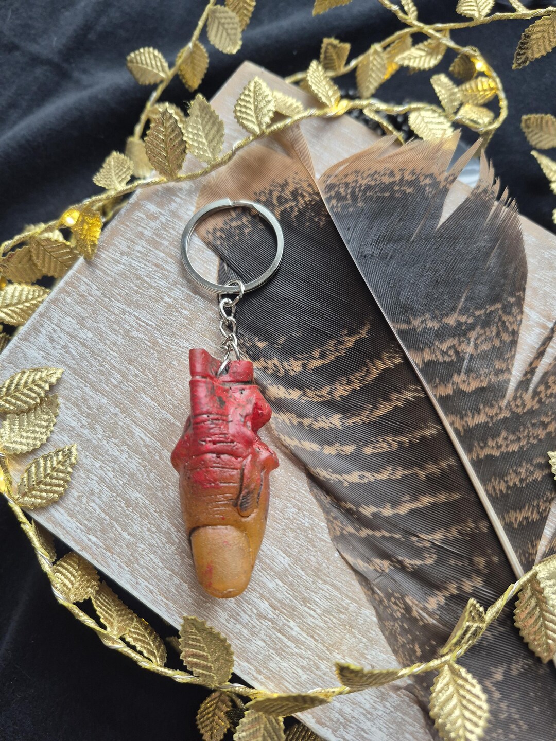 Bleeding Severed Finger Keychain - Etsy