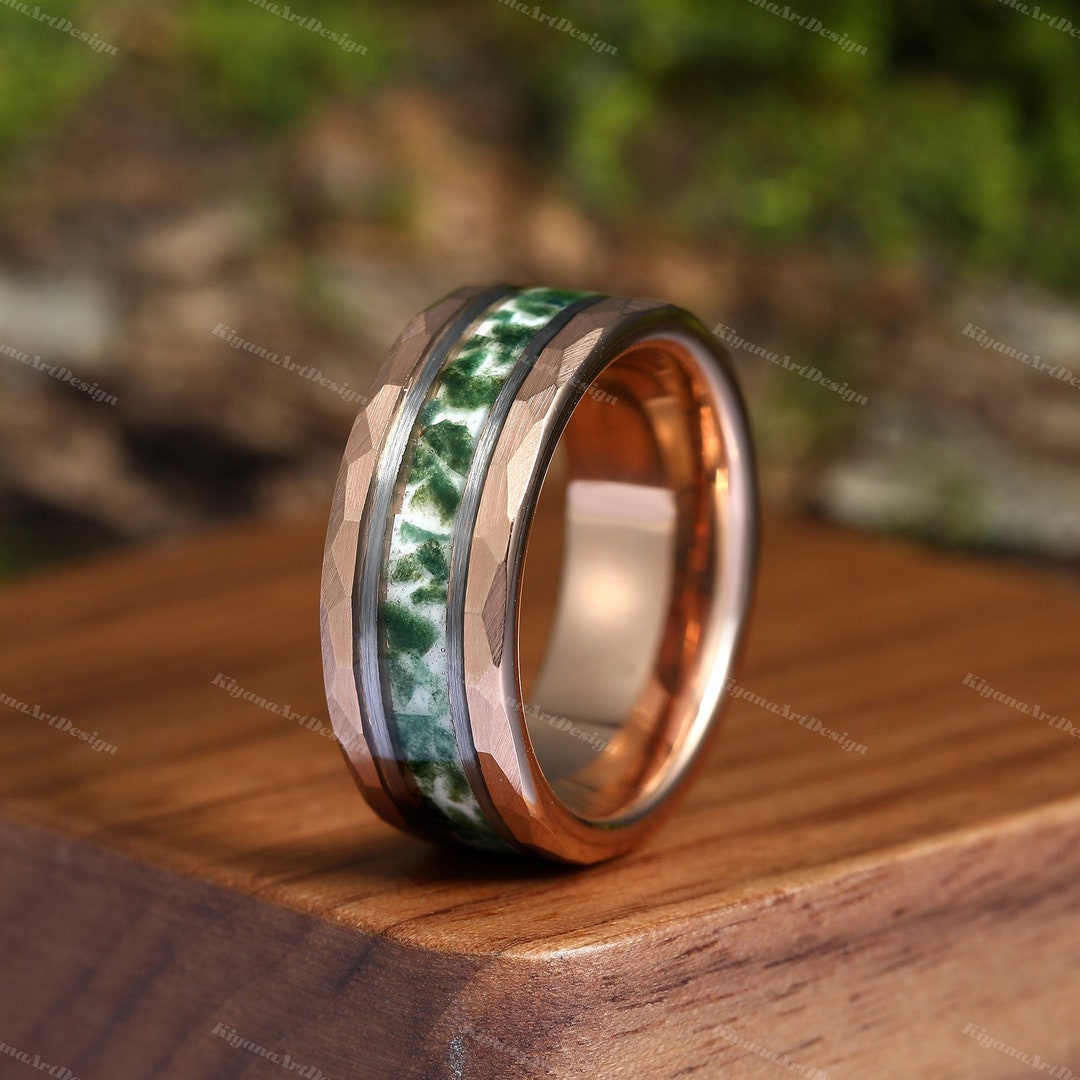 Hammered Green Moss Agate Mens Wedding Band Gold Tungsten Ring 8mm Man ...