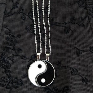 Yin Yang Friendship Necklace - Etsy