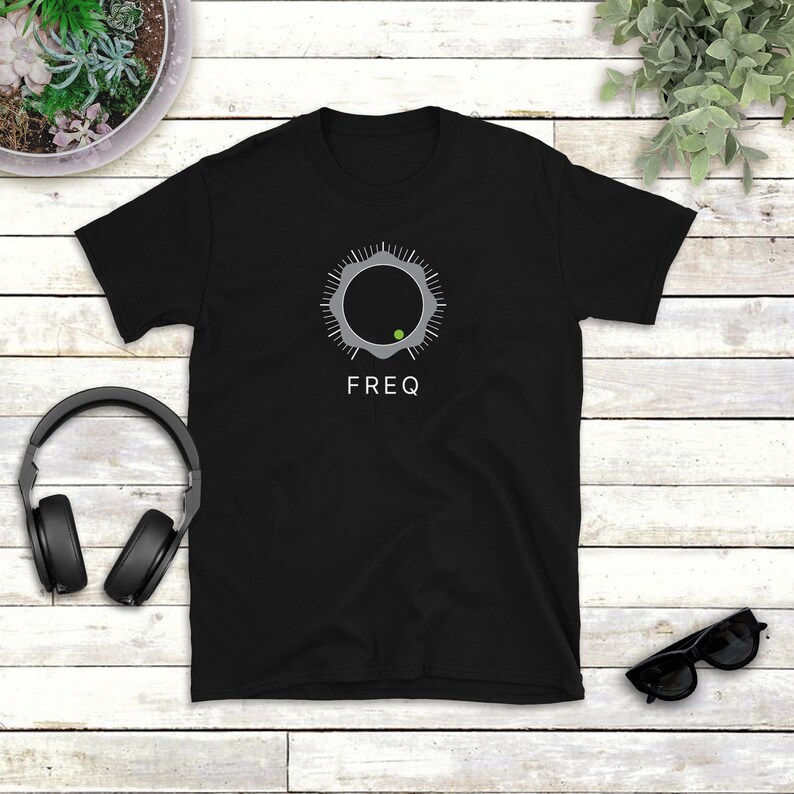 Freq, Synthesizer Shirt, Beat Maker Gift, Music Producer Tee, Techno ...