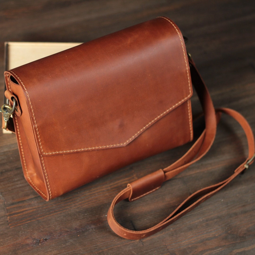 Handmade Leather Crossbody Bag: Personalized Shoulder Everyday Purse - Etsy