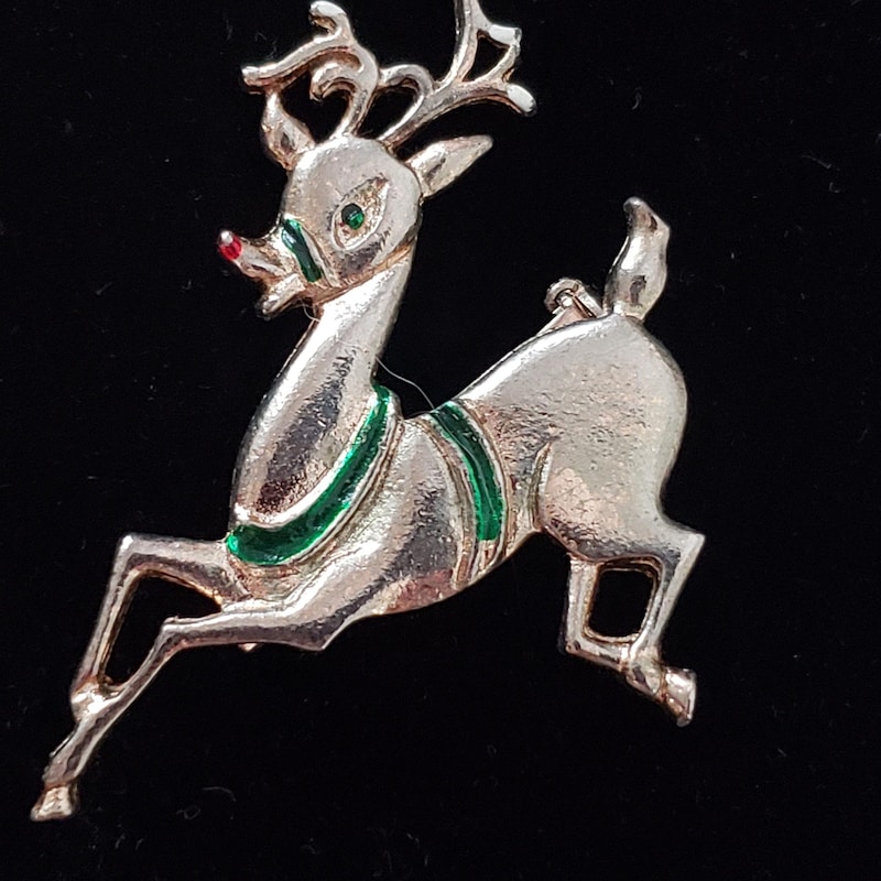 Reindeer Pin - Etsy