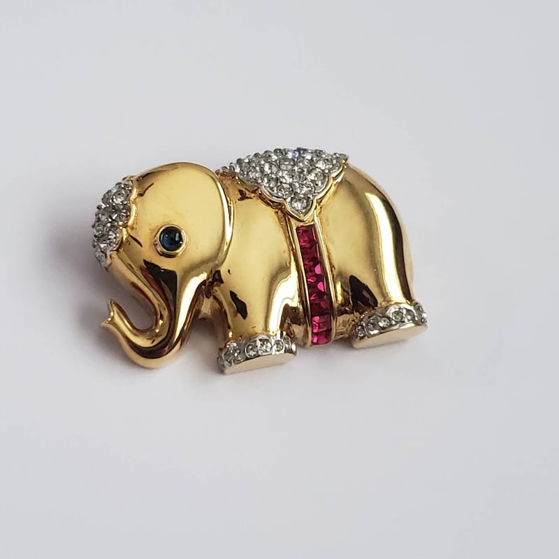 Elephant Brooch - Etsy