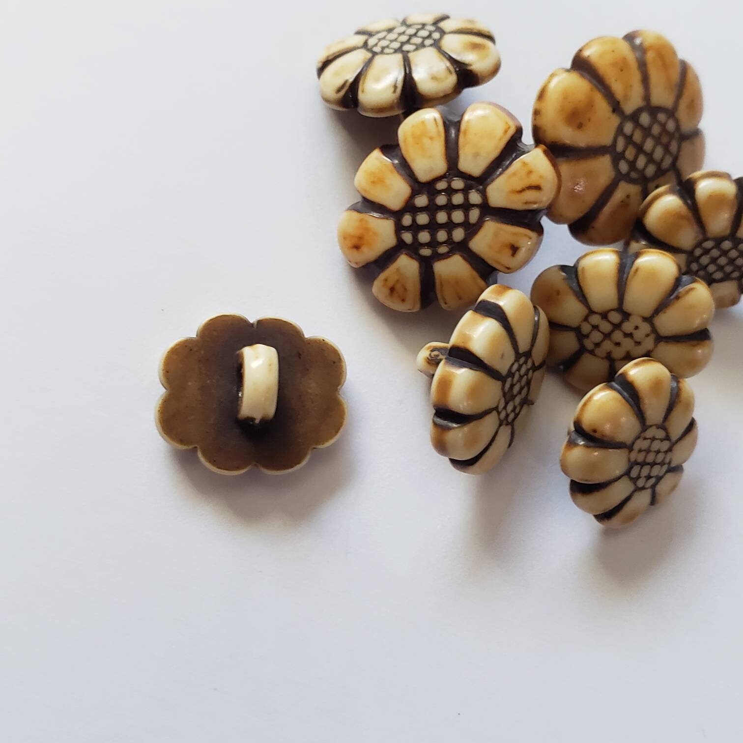 Vintage Buttons Flower Pattern Retro Collectible Sweing - Etsy