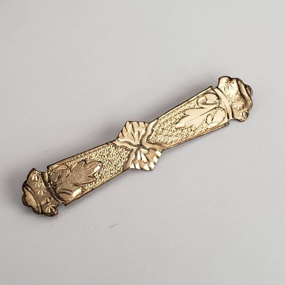rare antique bar brooch - Gem