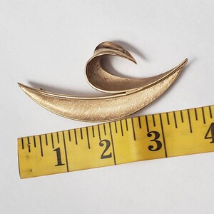 Vintage Brooch Designer Trifari Gold Tone Collectible Costume Jewelry ...