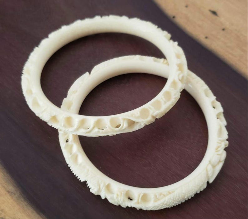 Bangle Bracelet Matching Set Carved off White Retro Collectible Costume ...