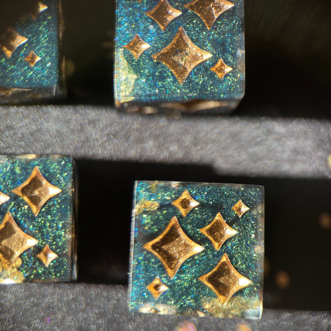 Aurora || Resin Dice Set || 6 Piece Set || D6 || Rpgdice ||dnd Dice - Etsy
