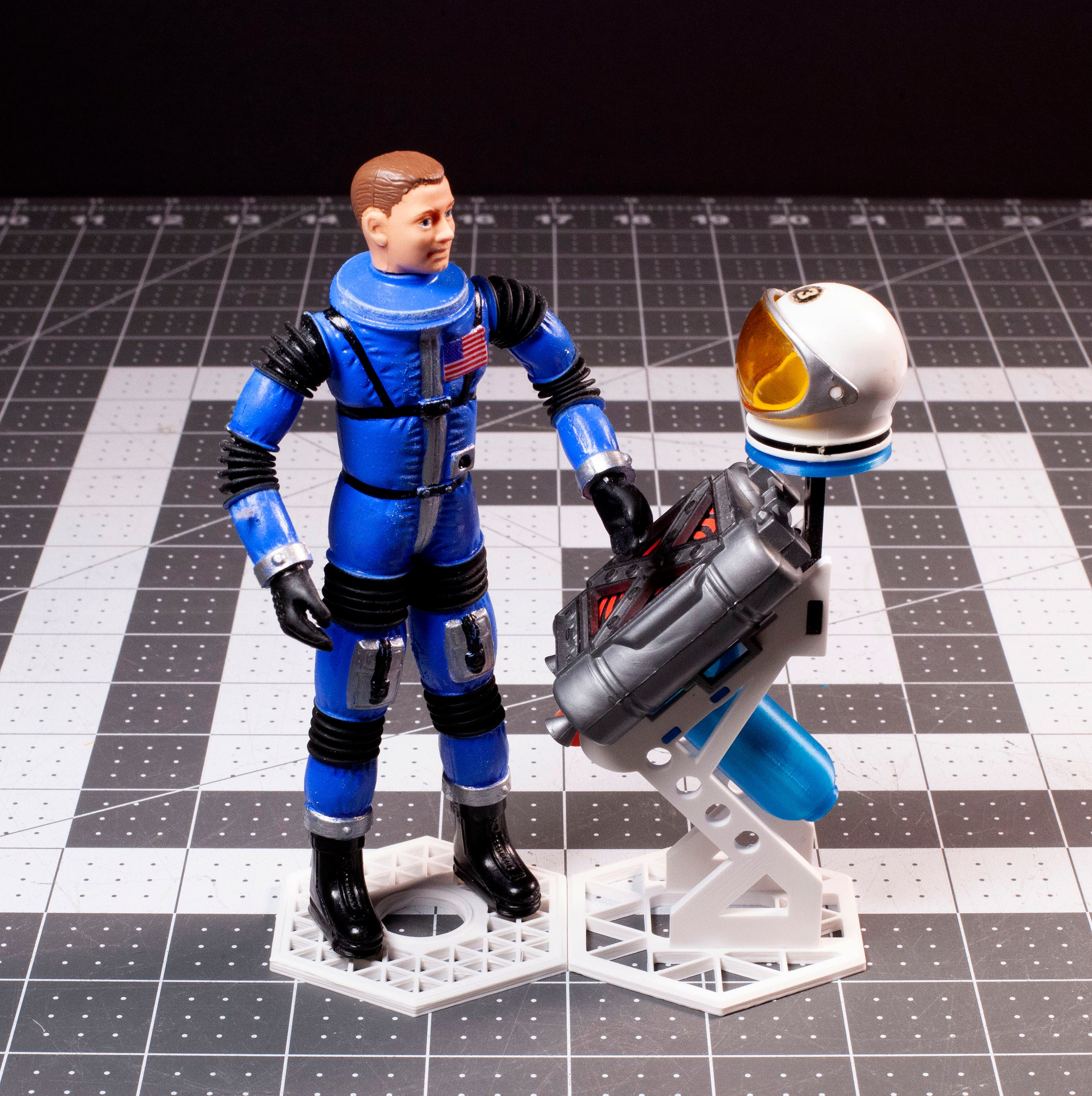 Major Matt Mason Jet Pack and Helmet Display Stand (figures, Helmets ...