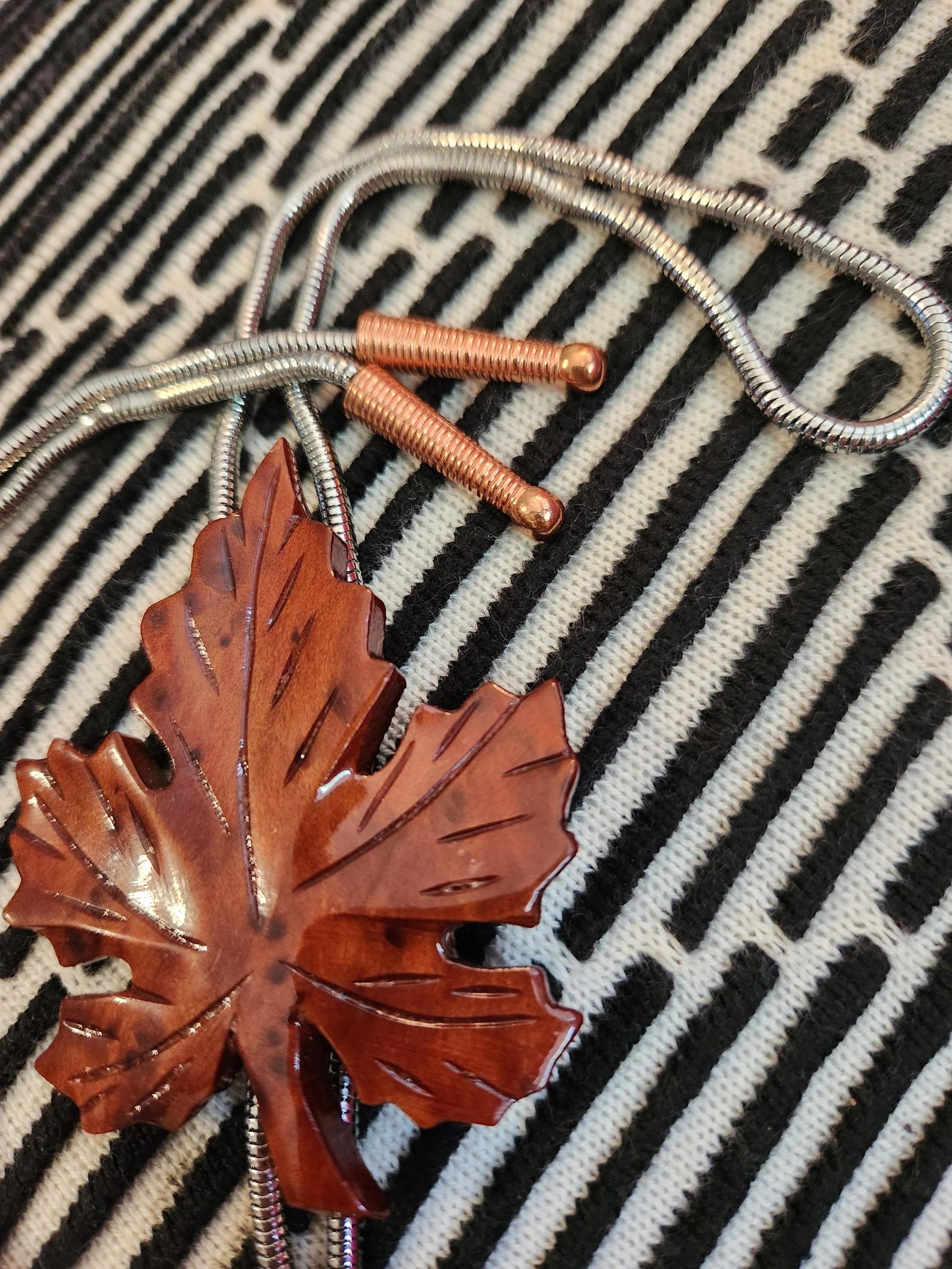 Bolo Tie Miss Maple - Etsy