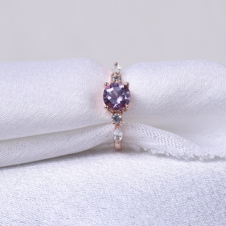 Vintage Alexandrite Ring Elegant Design Ring June - Etsy