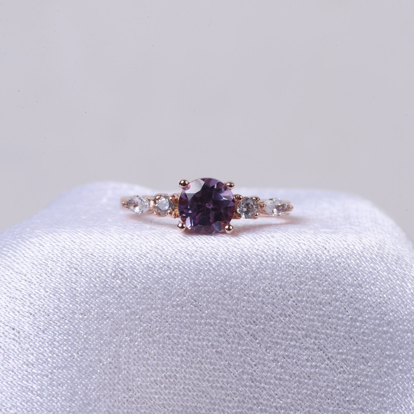 Vintage Alexandrite Ring Elegant Design Ring June - Etsy