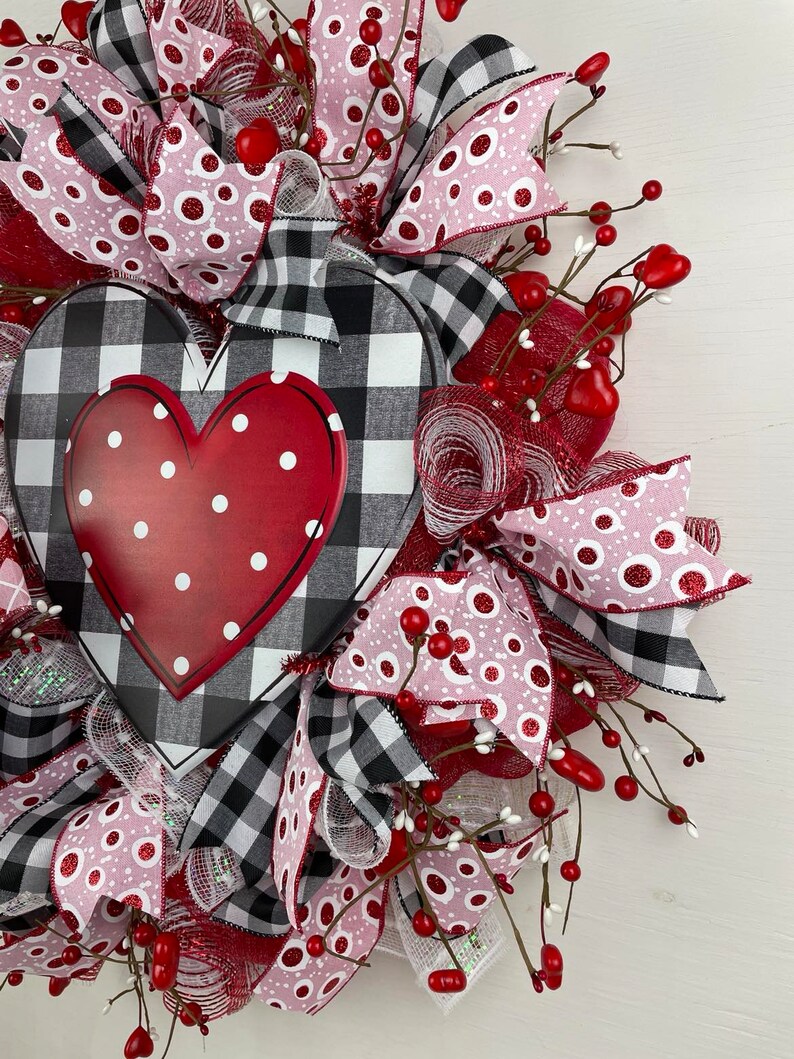 Valentine's Wreath; Heart Wreath; Valentine's Day Wreath - Etsy