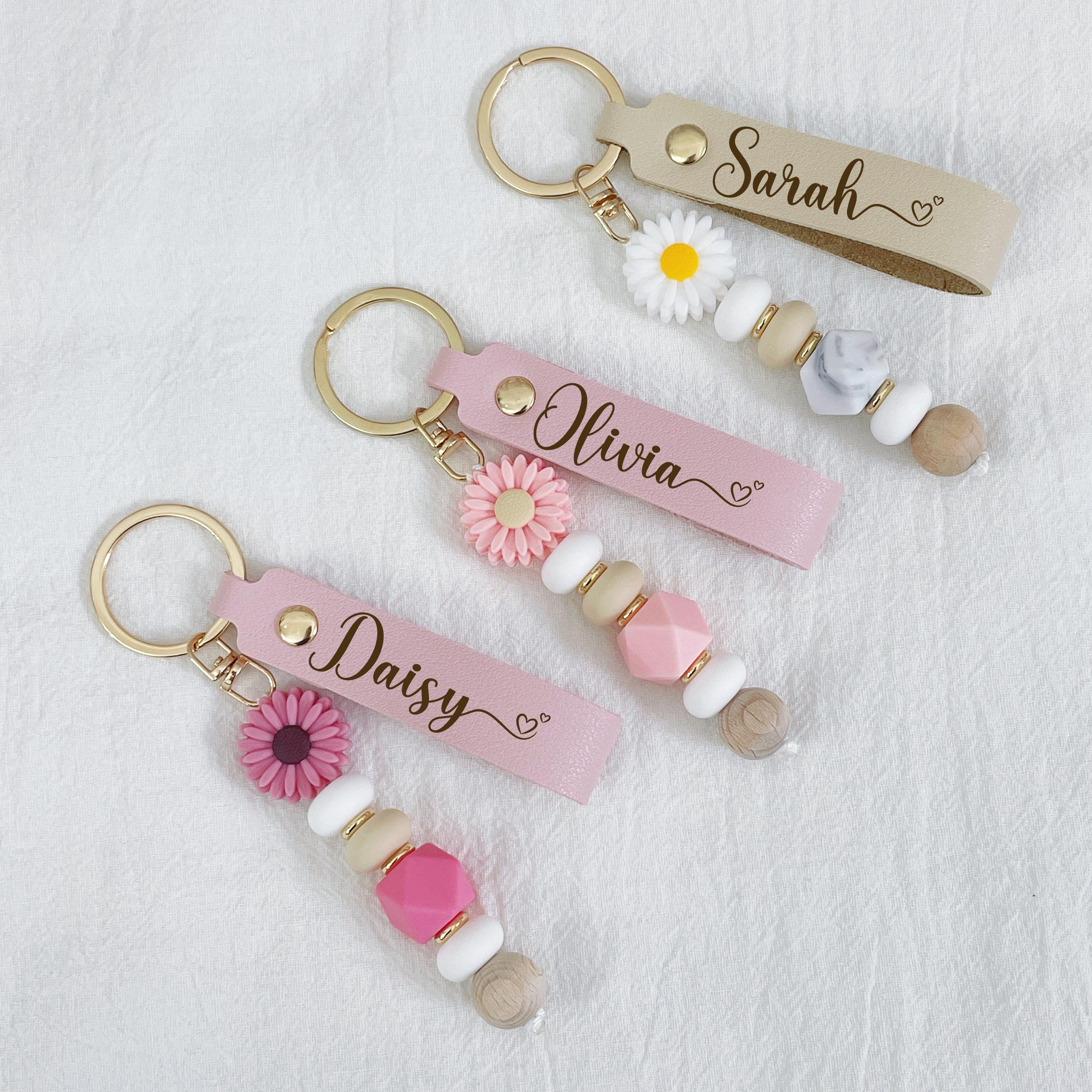 Personalized Daisy Keychain, Beaded Faux Leather Keyring, Custom Team ...