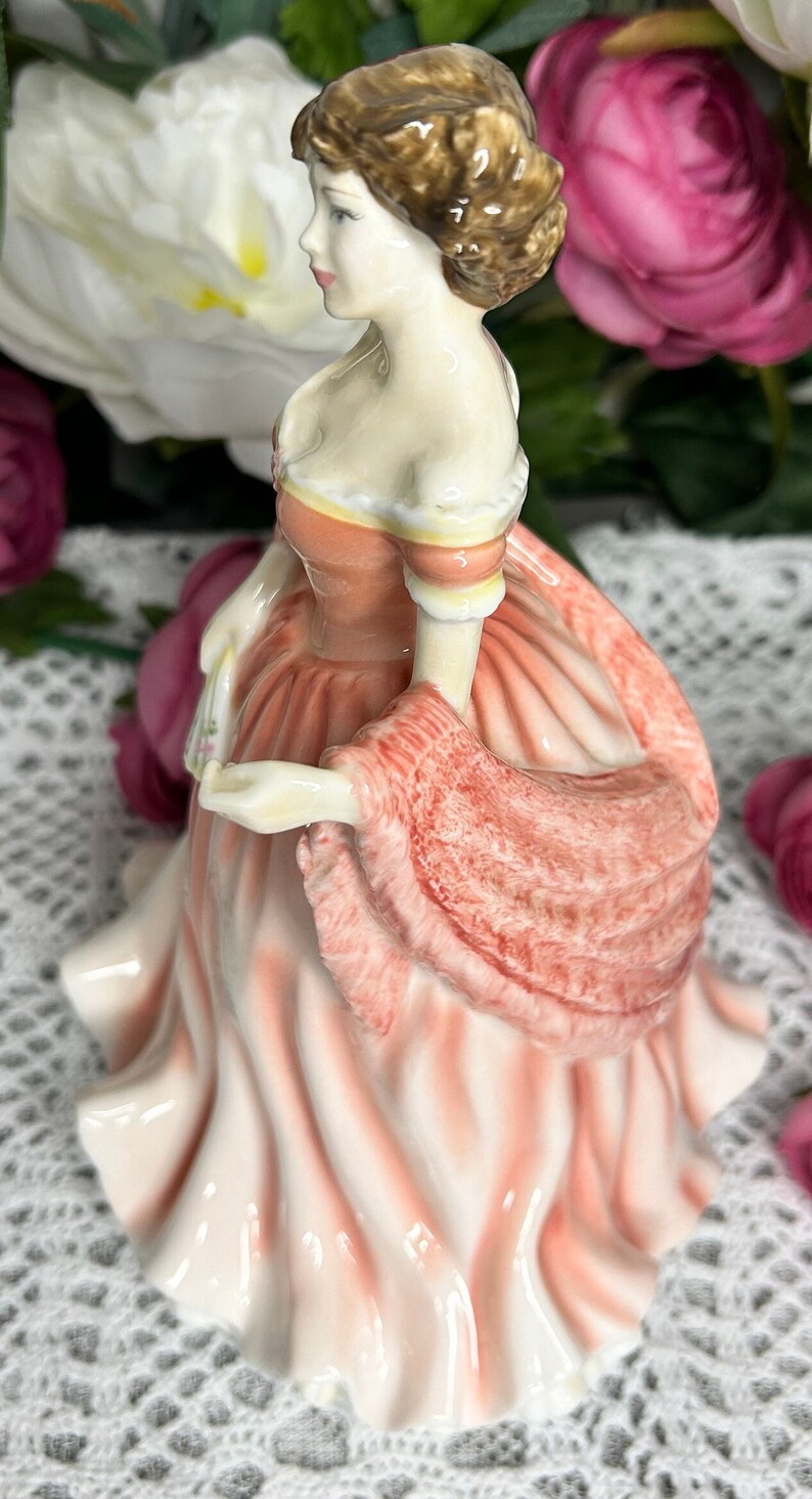 Vintage Royal Doulton Ruth Figurine HN4099 Bone China Collectors Lady ...