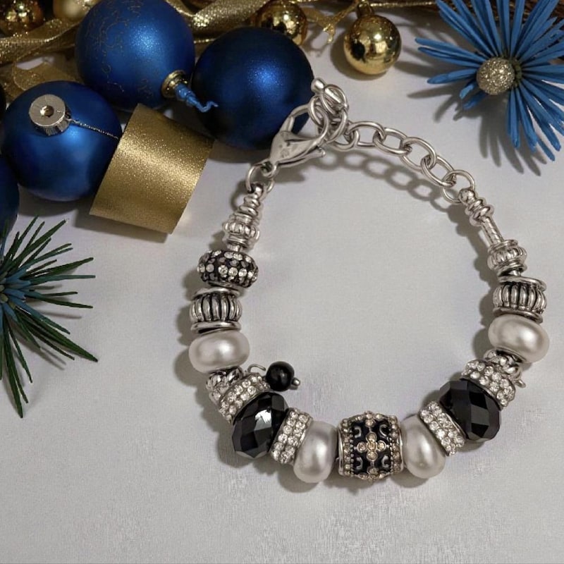 Black Cameo Charm Bracelet - Etsy Canada