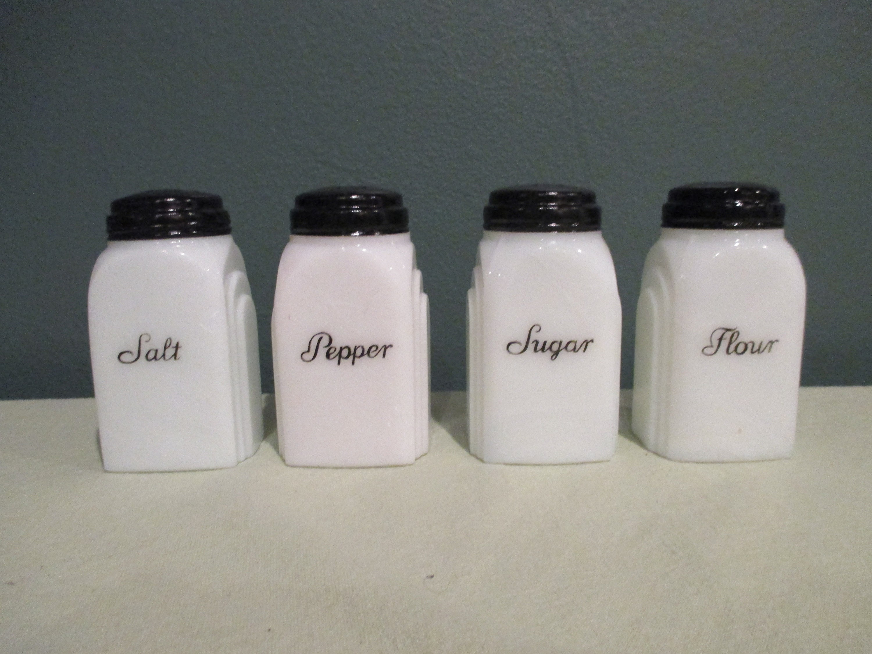 Vintage Mckee White Roman Arch 4 Pc. Shaker Set - Etsy