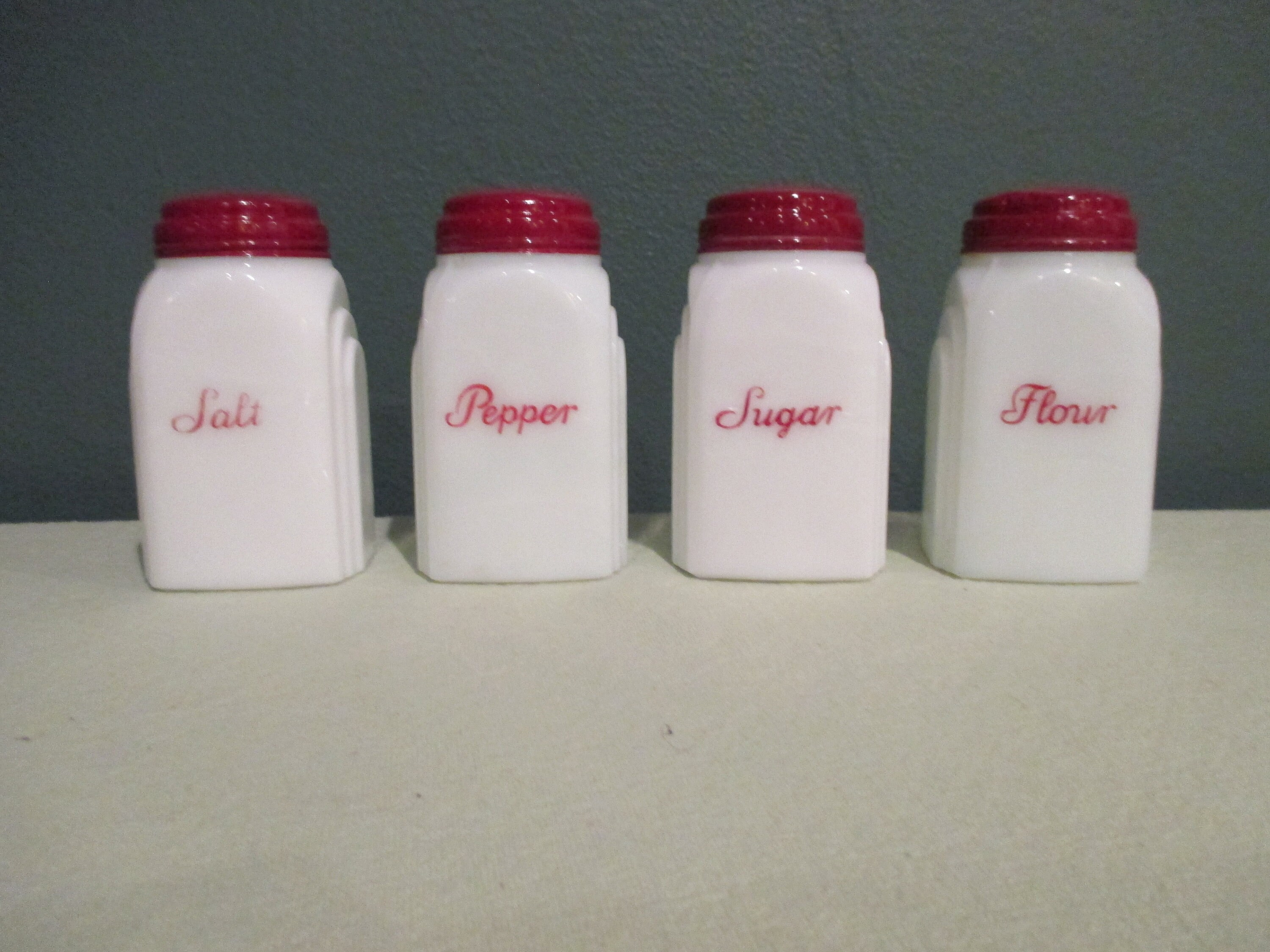 Vintage Mckee White red Font Roman Arch 4 Pc. Shaker Set - Etsy