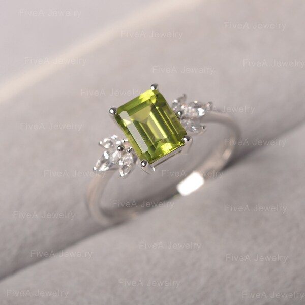 Peridot Ring - Etsy