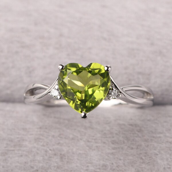 Peridot Ring - Etsy
