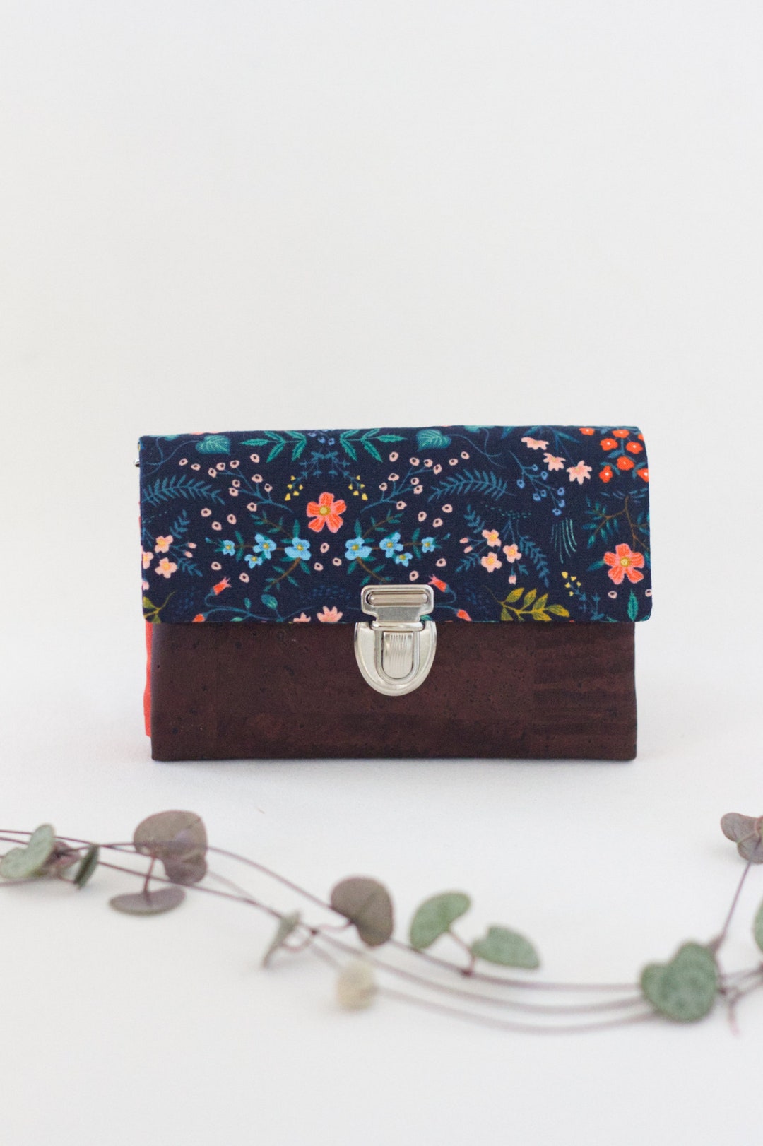 Small Cork Wallet, With Zipper, Women, Flowers, Scattered Flowers, Blue ...