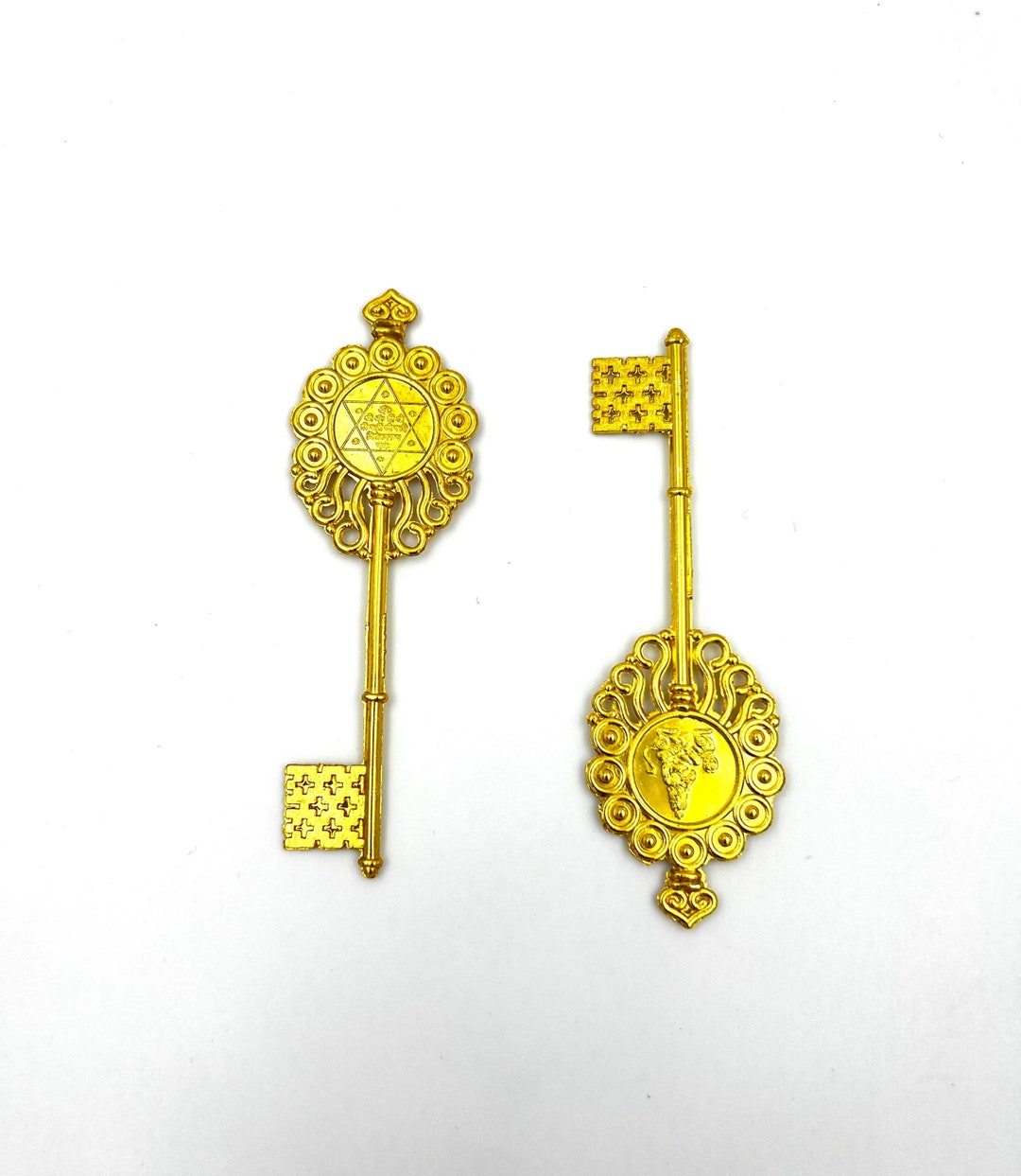 Kuber Key: Hindu God of Wealth Charm, Prosperity Yantra - Etsy