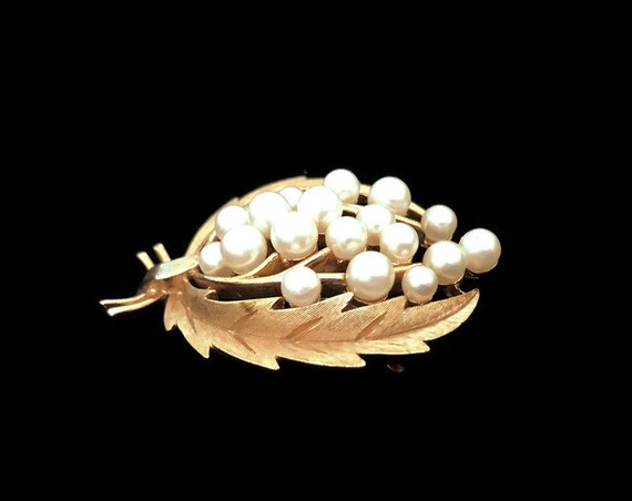 Trifari Pearl Brooch Vintage, Gold Crown Trifari Jewe… - Gem