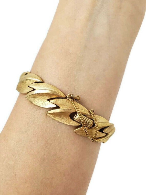 Gold Crown Trifari Bracelet Vintage Bangle Bracelets… - Gem