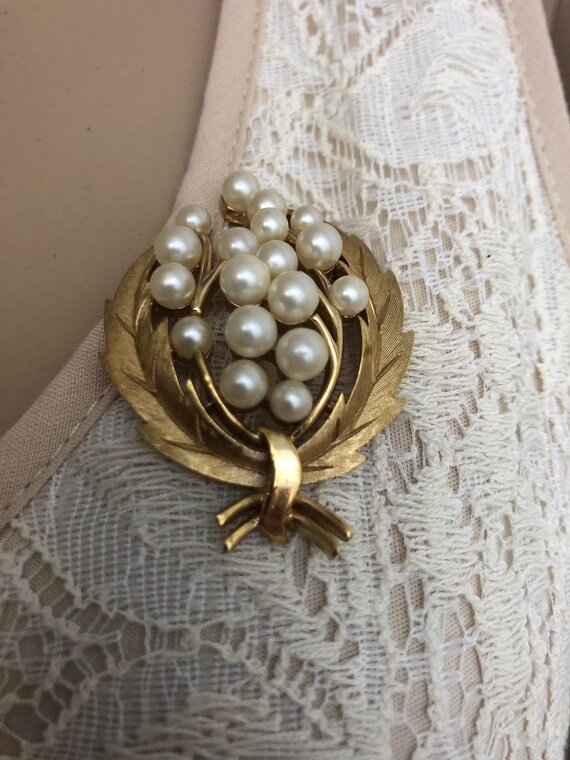 Trifari Pearl Brooch Vintage, Gold Crown Trifari Jewe… - Gem