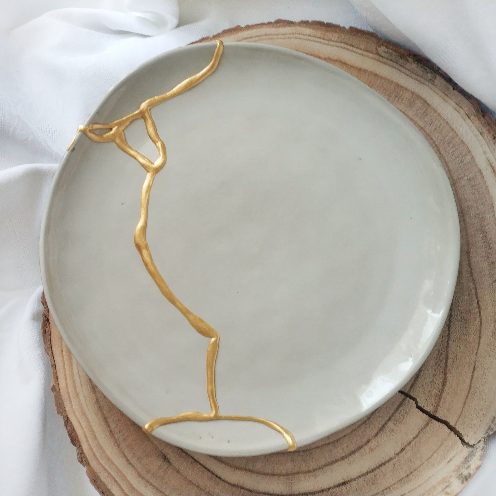 White Ceramic Kintsugi Plate Special Edition 22 Carat Pure - Etsy