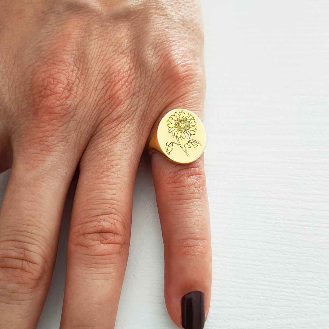 Sunflower Signet Ring: Gold Floral Engraved Ring - Etsy