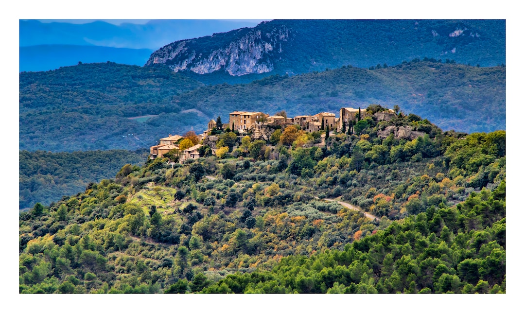 Distant View of Lurs With Border - Etsy