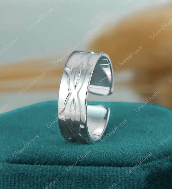 Adjustable wedding rings mens store