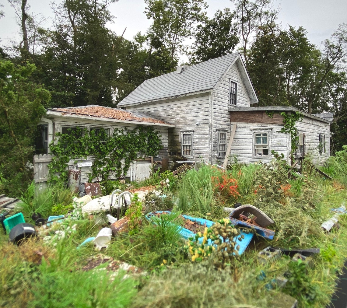 Hyper Realistic Abandoned House Diorama - Etsy